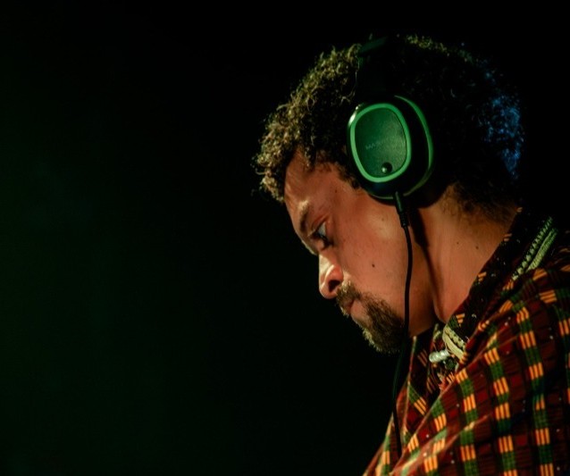 Tom Nunes: a cultura afro e LGBTQIA+ na cena musical eletrônica – ARTE ...