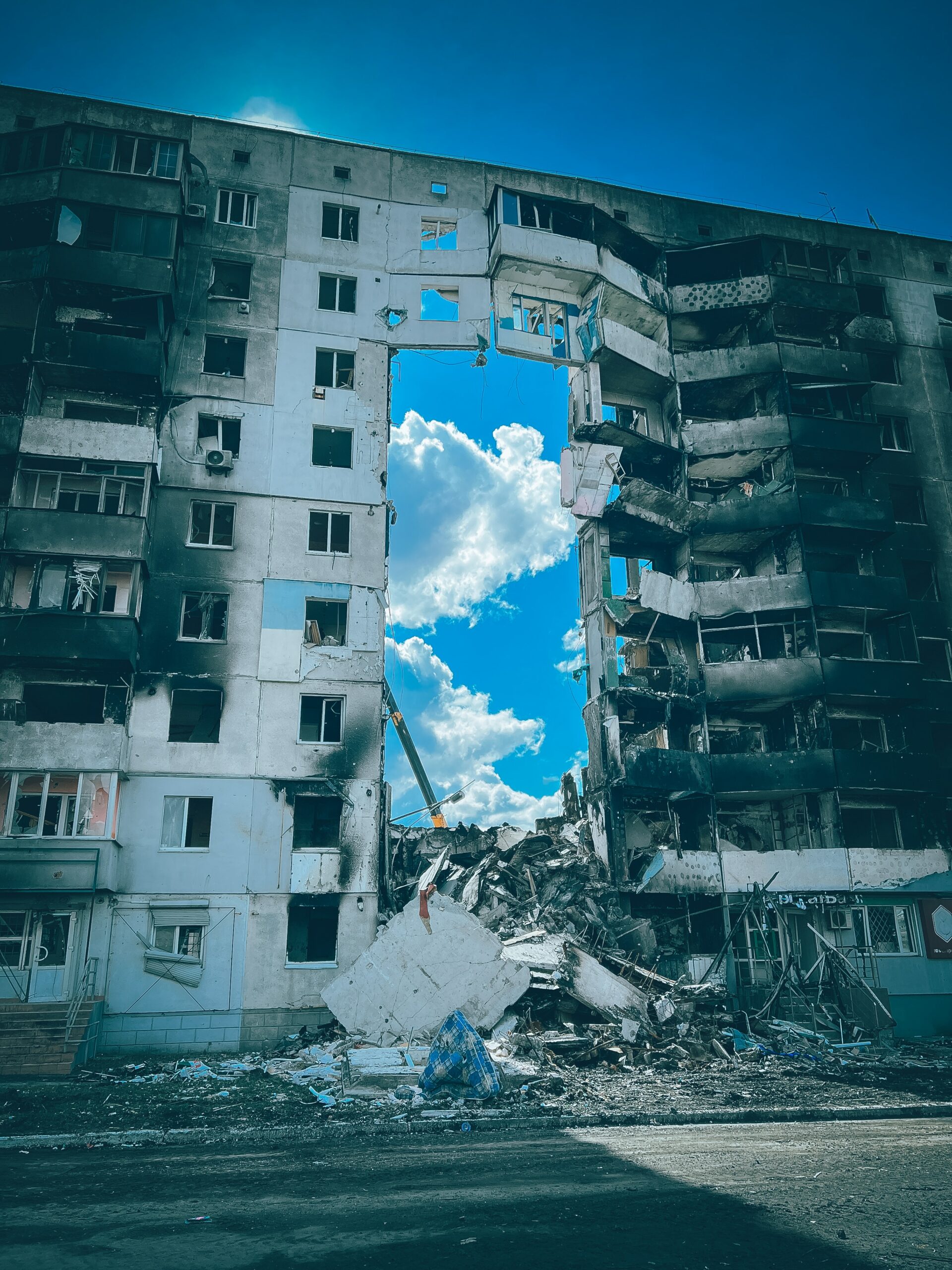 Ukraine war: A new multipolar world is emerging by Charles Pennaforte ...