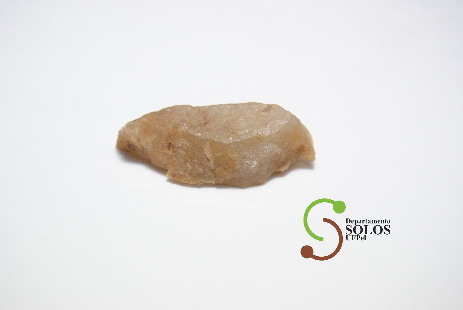 Calcita (CaCO3) – Mineral do Grupo dos Carbonatos – Museu Virtual de ...