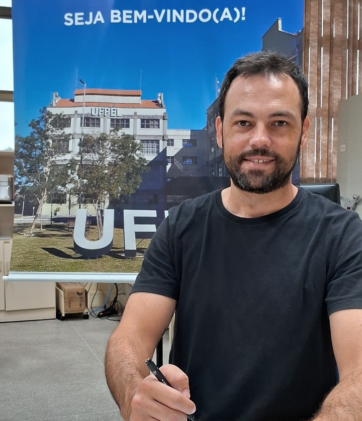 Pró-Reitoria de Extensão e Cultura » Luis Fernando Lacerda Lence